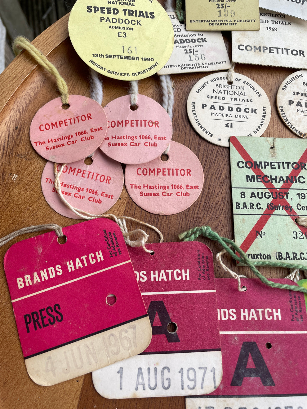 Large collection of vintage motor racing paddock passes from 60's, 70 ...
